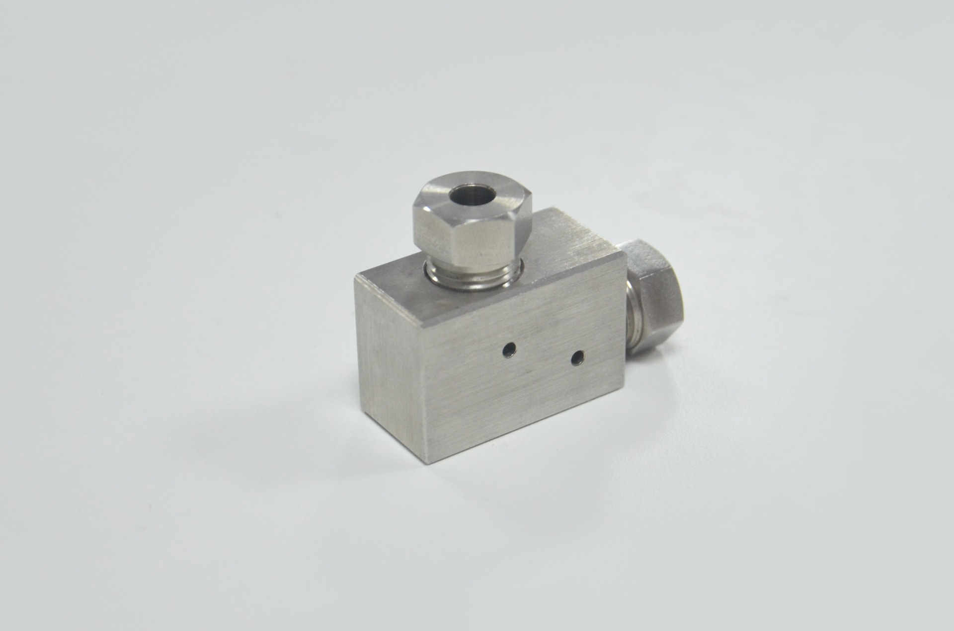Gree-GE Precision Machining_Wire-EDM_ Automation Solutions _Your ... Gree-GE Precision Machining_Wire-EDM_ Automation Solutions _Your ...